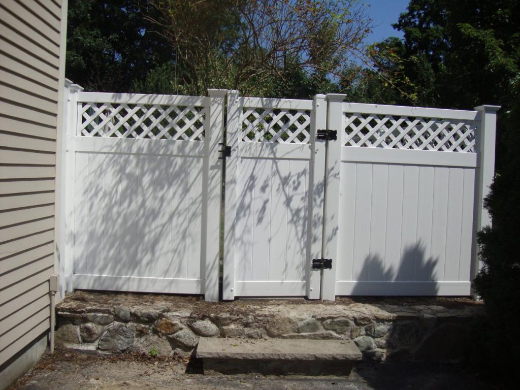 6' high white vinyl diamond lattice top style fence with gate ...