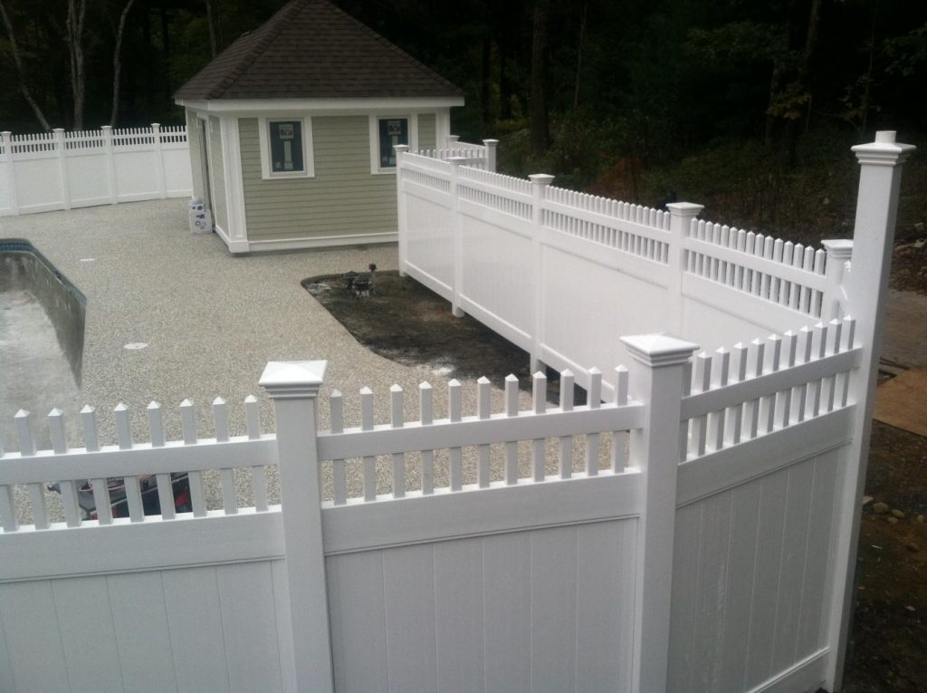 white spoke top pvc with pool lamp post - Reliable Fence