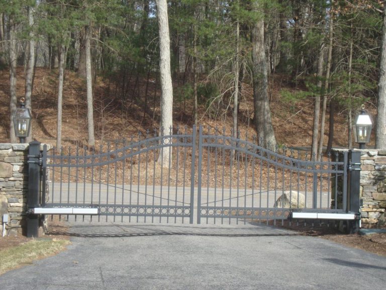 Ameristar steel electric estate gate with finials and rings - Reliable ...